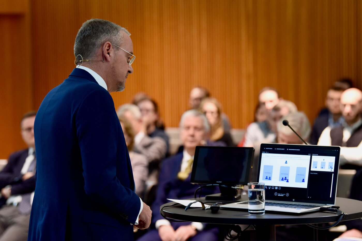 Justizverwaltung und richterliche Unabhängigkeit